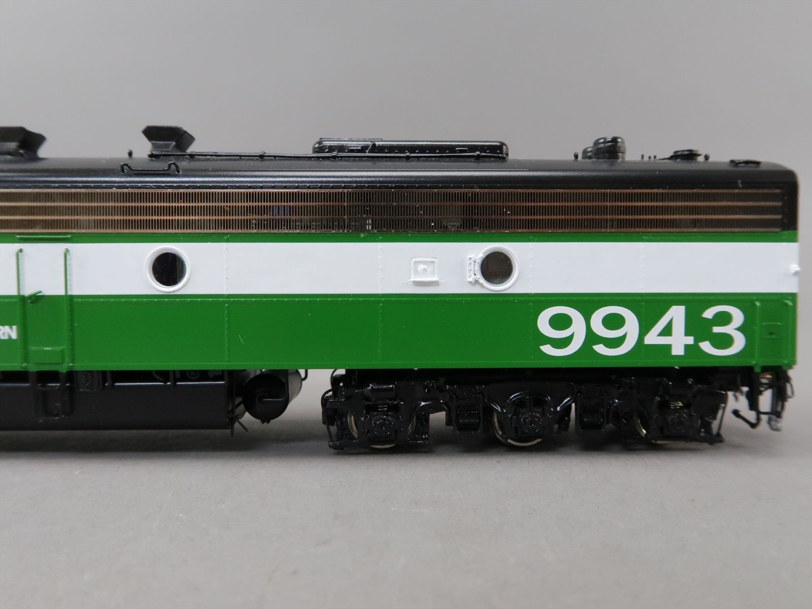 HO Brass Model - UTI 5363-2 BN Burlington Northern E8 E8A Hockey Stick Scheme #9943 - F/P + DCC ...
