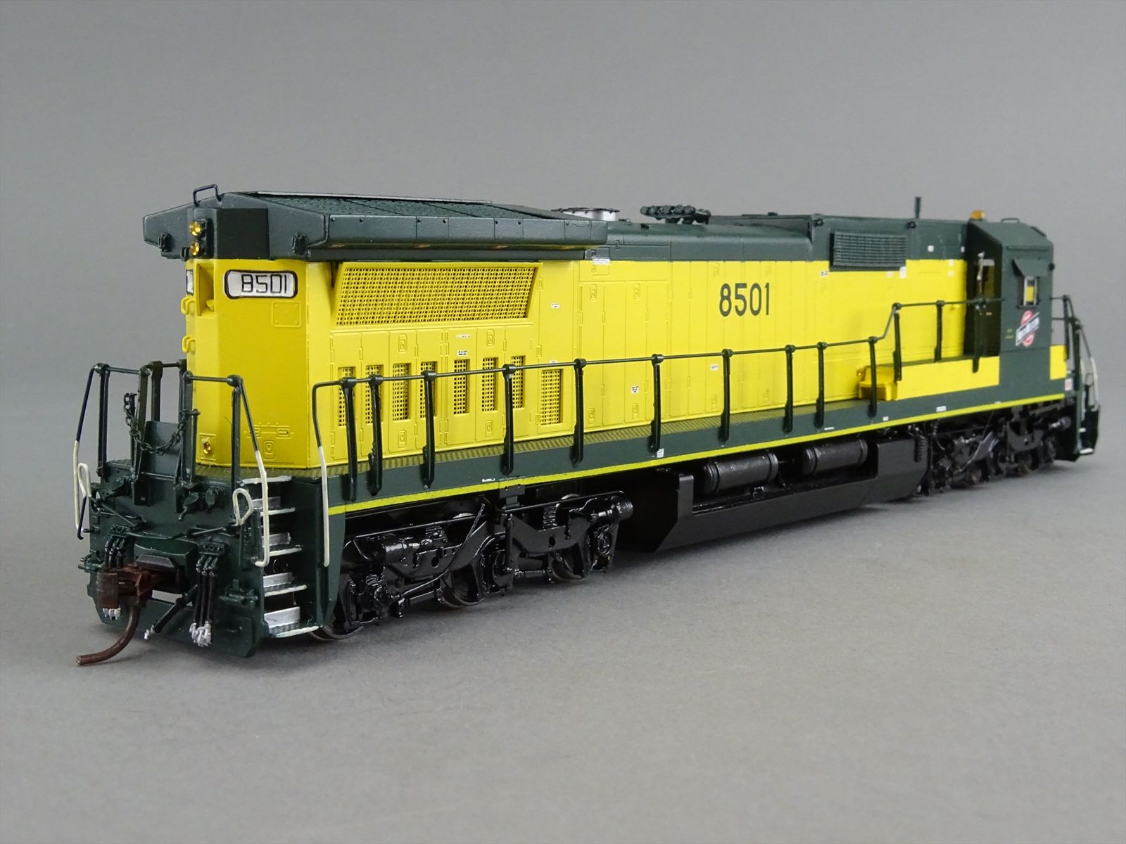 HO Brass Model - OMI 5156 C&NW Chicago & Northwestern C40-8 Dash #8501 ...