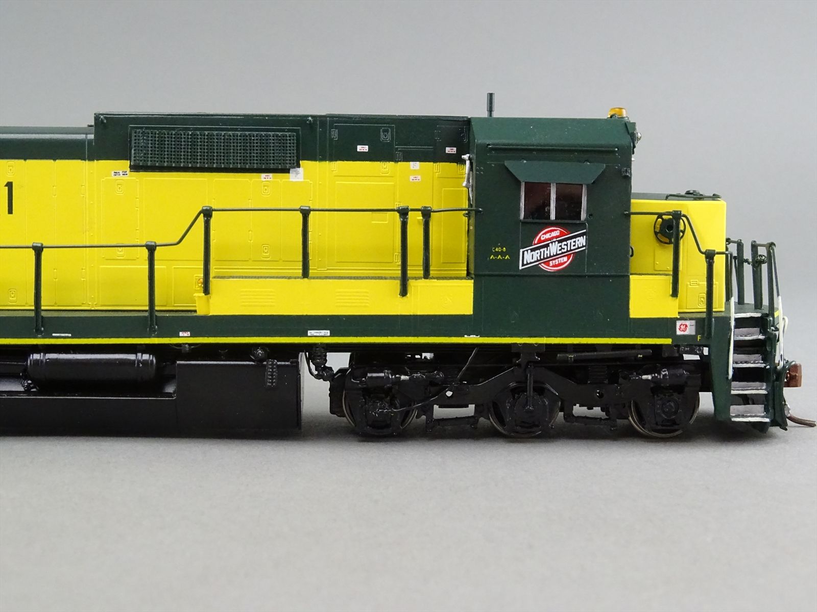 HO Brass Model - OMI 5156 C&NW Chicago & Northwestern C40-8 Dash #8501 ...