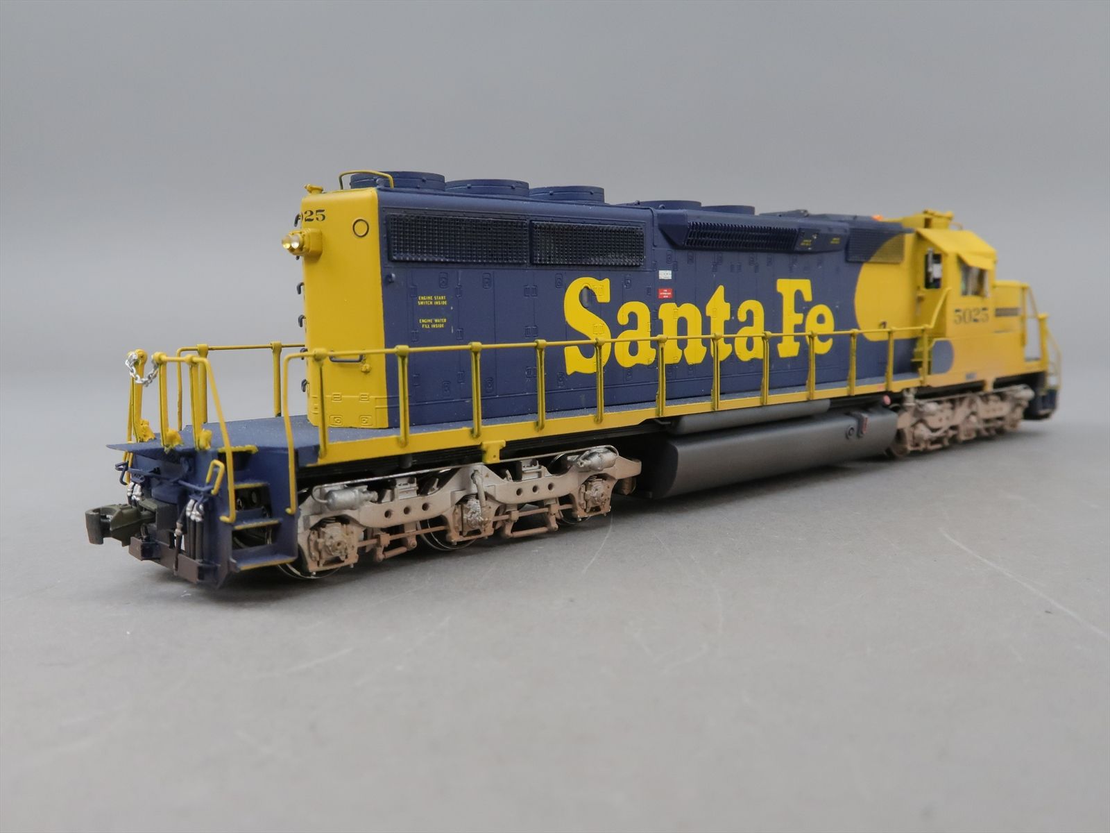 HO Brass Model - OMI 5300 AT&SF Santa Fe SD40-2 116" Snoot Nose #5025 - Custom + Weathered ...