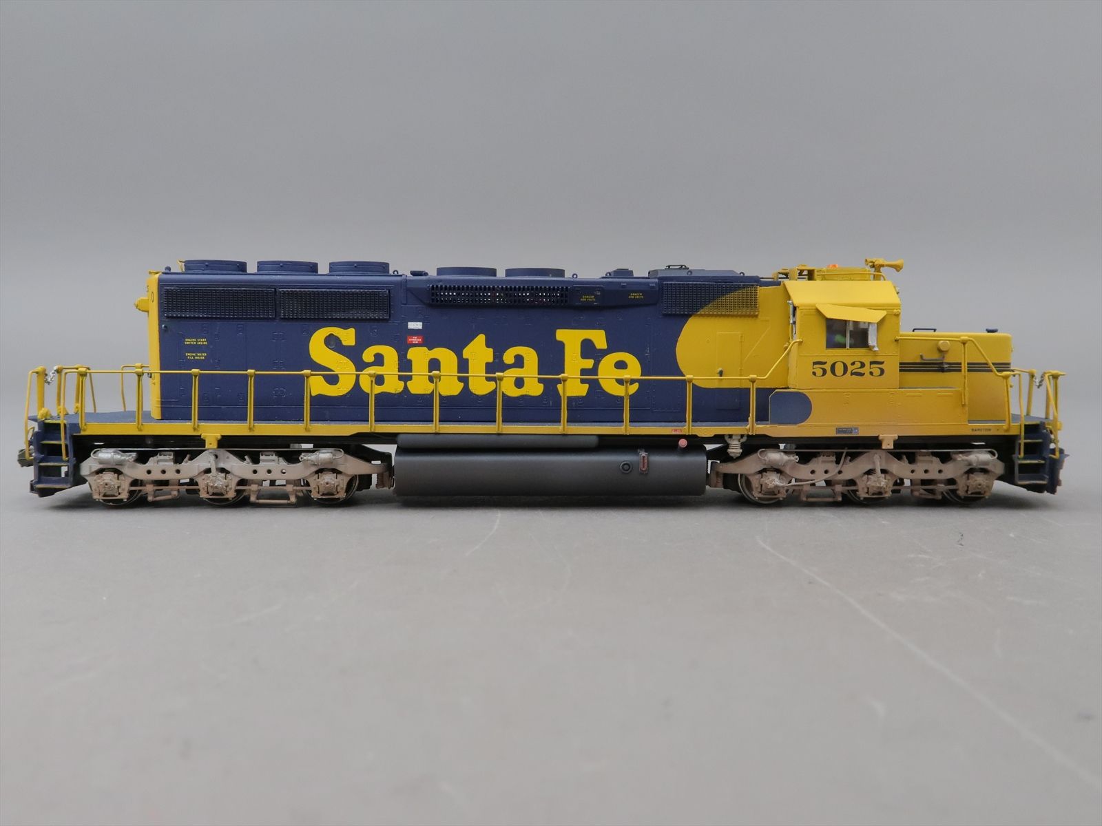 HO Brass Model - OMI 5300 AT&SF Santa Fe SD40-2 116" Snoot Nose #5025 ...