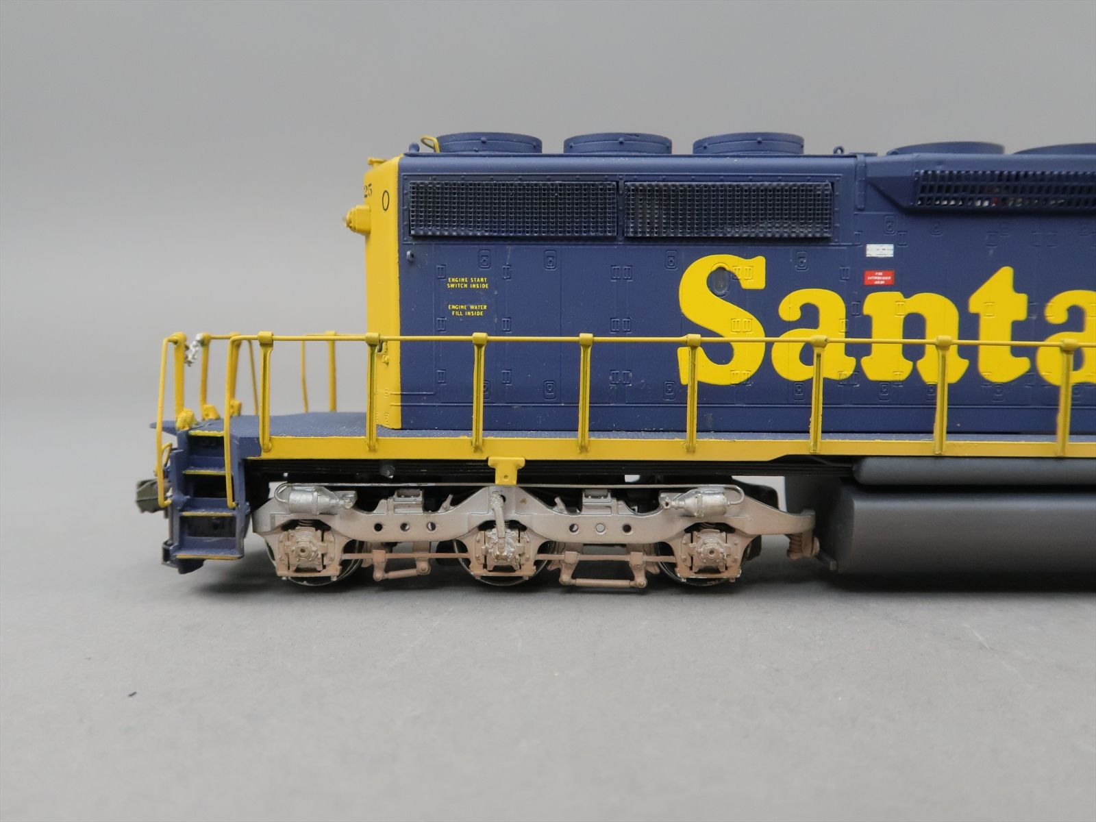 HO Brass Model - OMI 5300 AT&SF Santa Fe SD40-2 116" Snoot Nose #5025 - Custom + Weathered ...