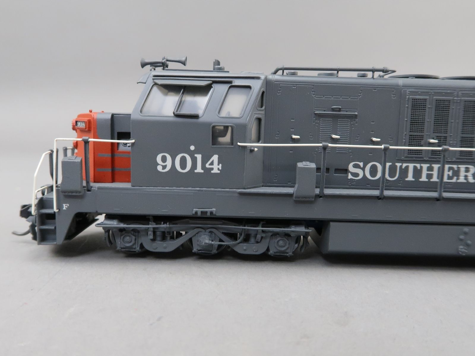 HO Brass Model - OMI 1811 SP Southern Pacific Krauss-Maffei Diesel Hydraulic #9014 - Custom ...