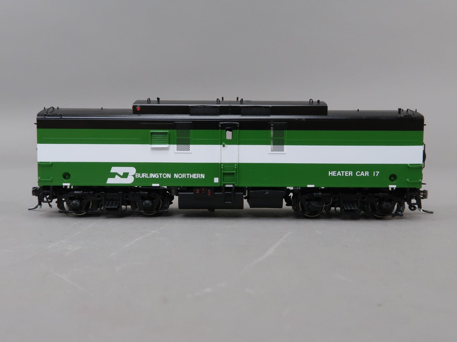 HO Brass Model - OMI AA-9097-2 BN Burlington Northern Heater Car #17 - F/P - 2013 Run - ATM