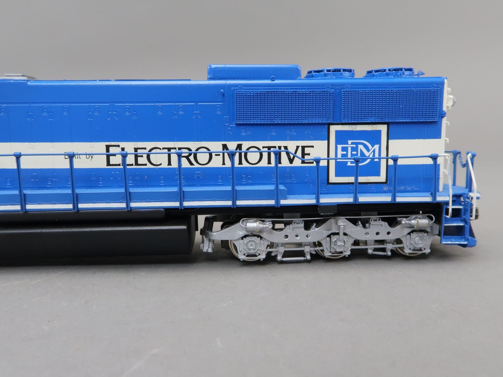 HO Brass Model - OMI 5047.1 Oakway Leasing GM EMD SD60 Demo ...