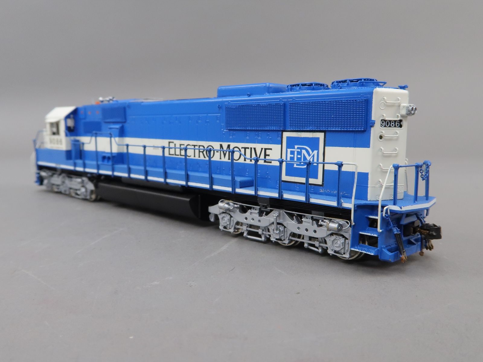 HO Brass Model - OMI 5047.1 Oakway Leasing GM EMD SD60 Demo ...