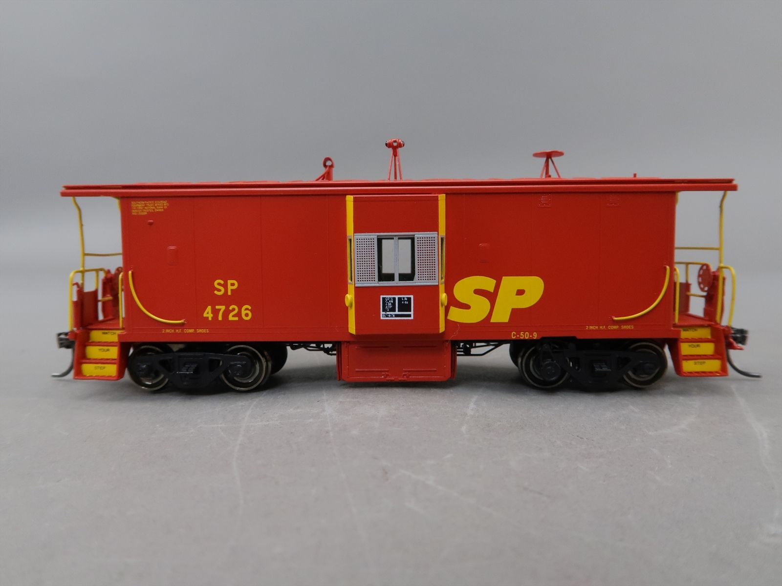 HO Brass Model - OMI 4276.3 SPSF Southern Pacific Santa Fe Merger C50-9 Bay Window Caboose #4726 ...