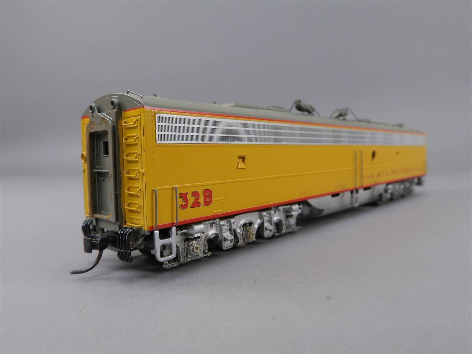 HO Brass Model - Oriental Milwaukee E9 E9B 2400HP #32B - Custom - 1986 ...