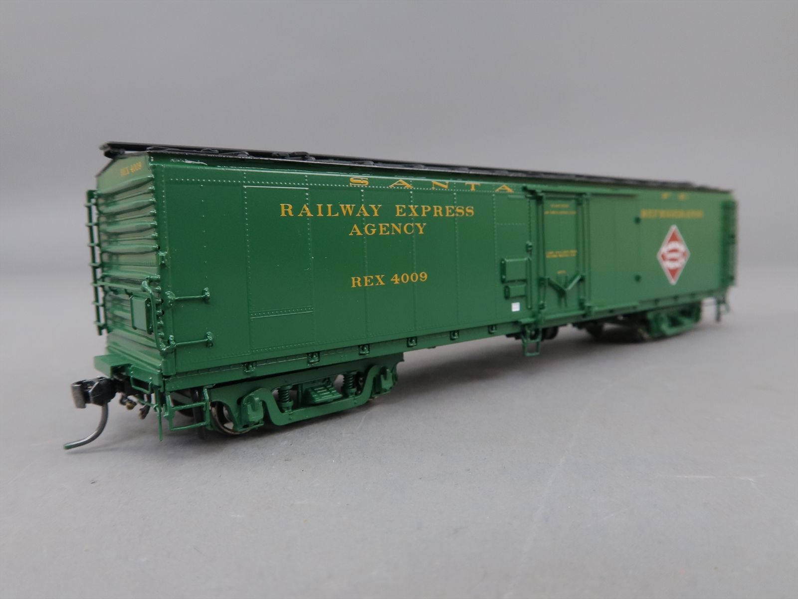 HO Brass Model - TCY 1418.1 Santa Fe REA Express Car Reefer #4009 SF ...