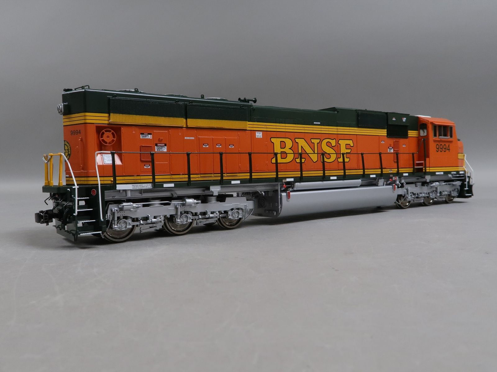 O 2-Rail Brass Model - OMI 0628.1 BNSF Heritage II SD70MAC Diesel #9994 ...