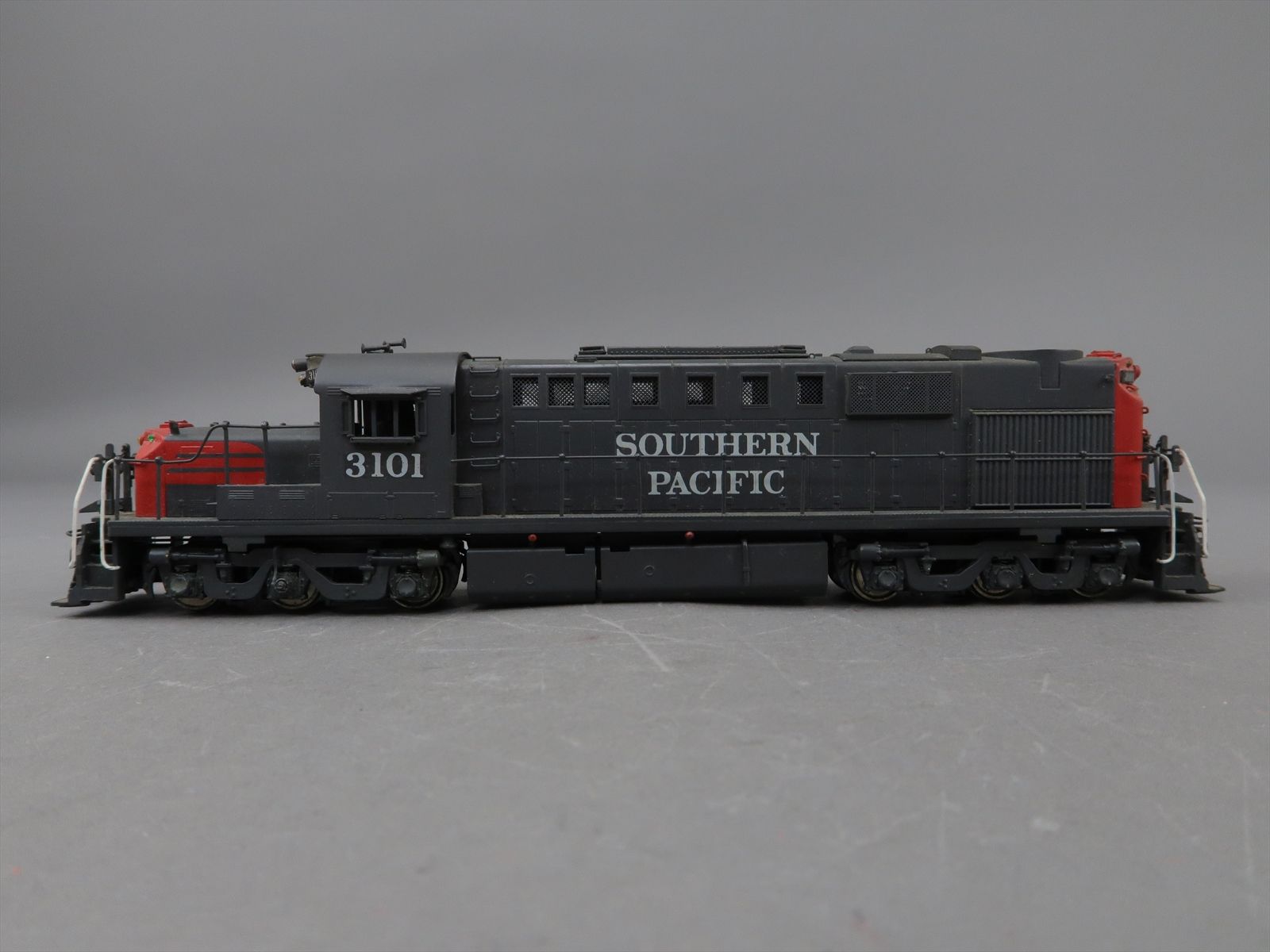 HO Brass Model - Key CS#69 SP Southern Pacific ALCO RSD-15 DL-600B #3101 - F/P - Scarlet / Gray ...