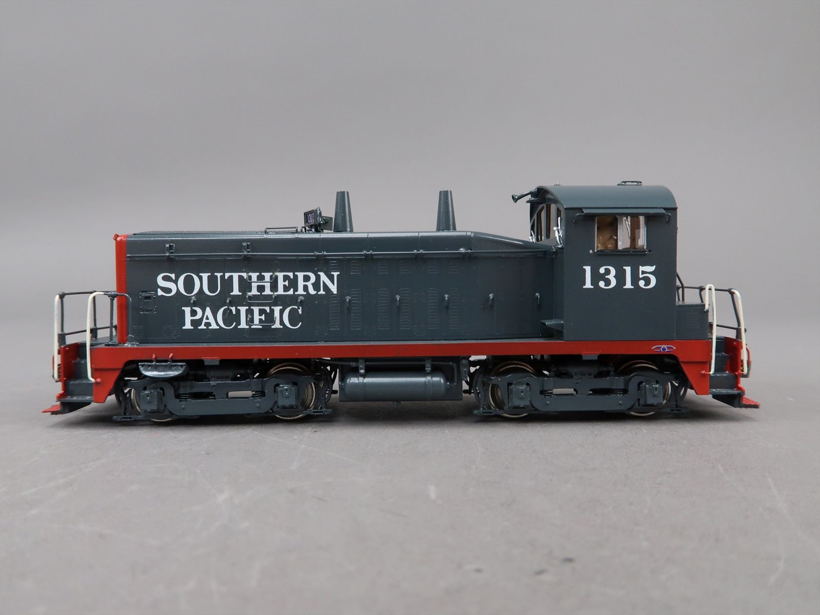 HO Brass Model - OMI 6197.1 SP Southern Pacific NW-2E #1315 - F/P - Ajin