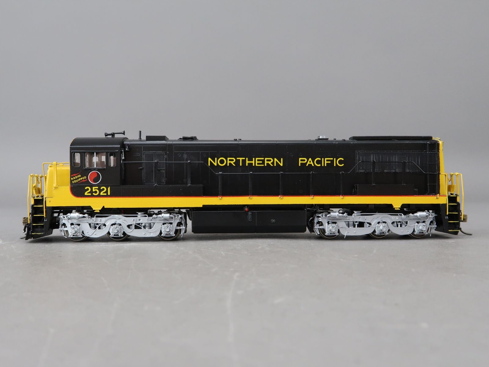HO Brass Model - OMI 6265 NP Northern Pacific U25C Phase IIIa #2521 ...