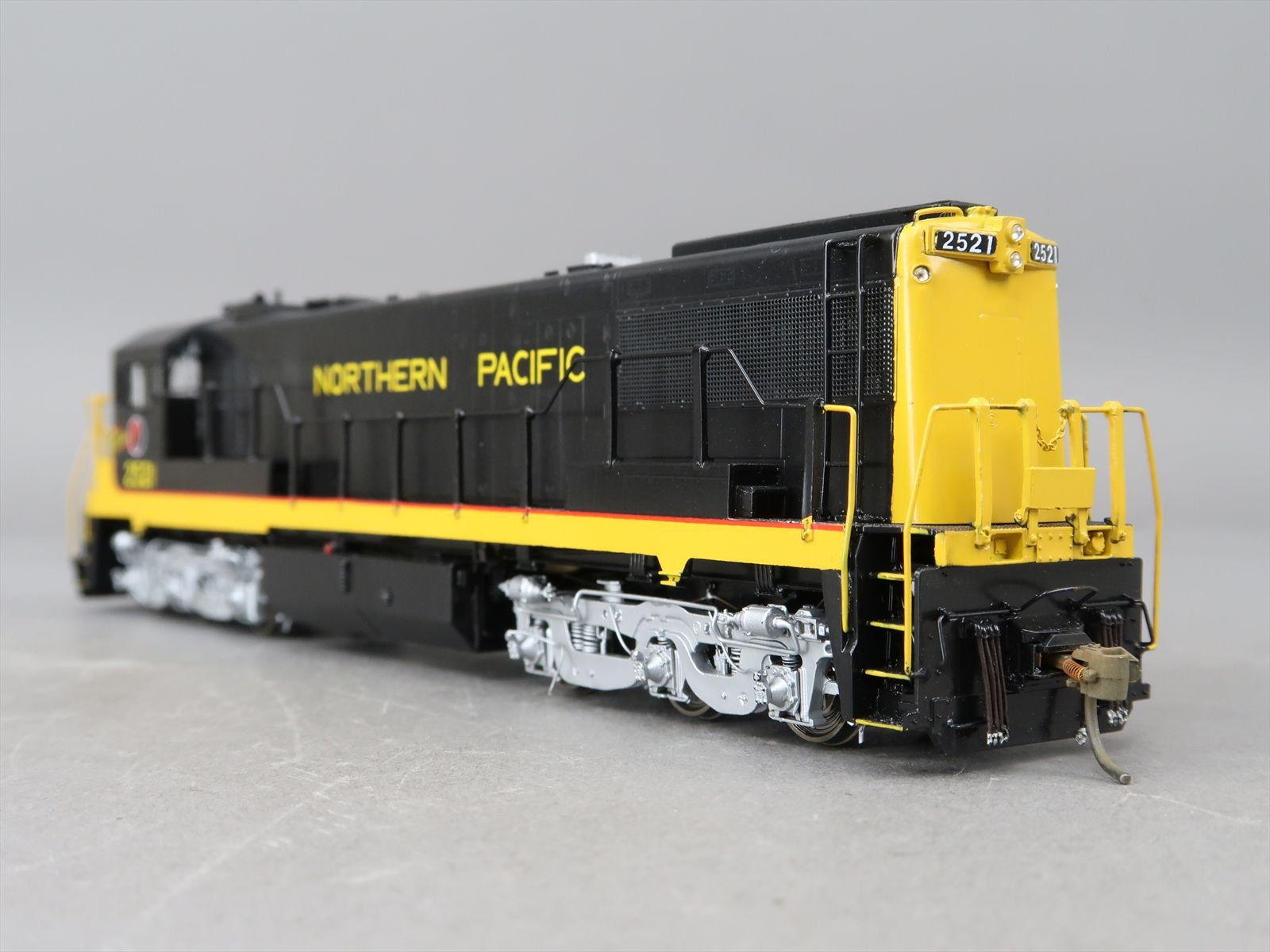 HO Brass Model - OMI 6265 NP Northern Pacific U25C Phase IIIa #2521 ...