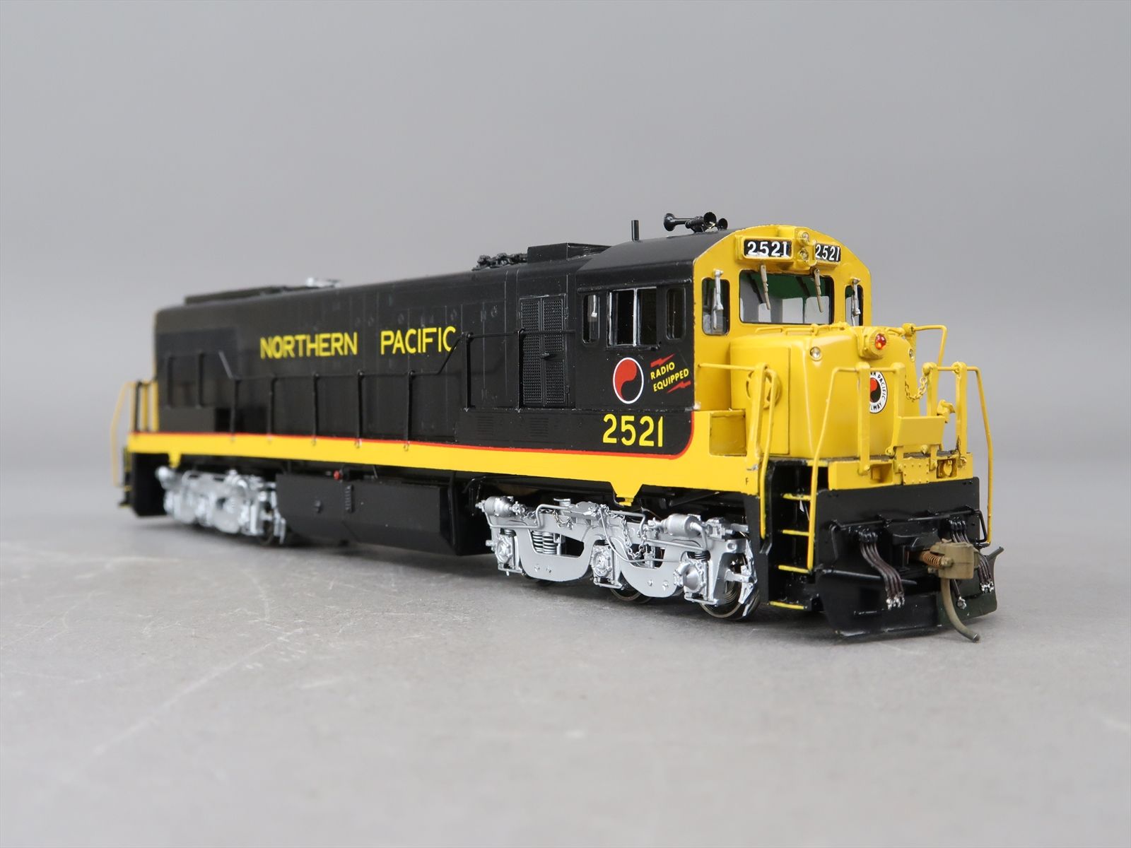 HO Brass Model - OMI 6265 NP Northern Pacific U25C Phase IIIa #2521 ...