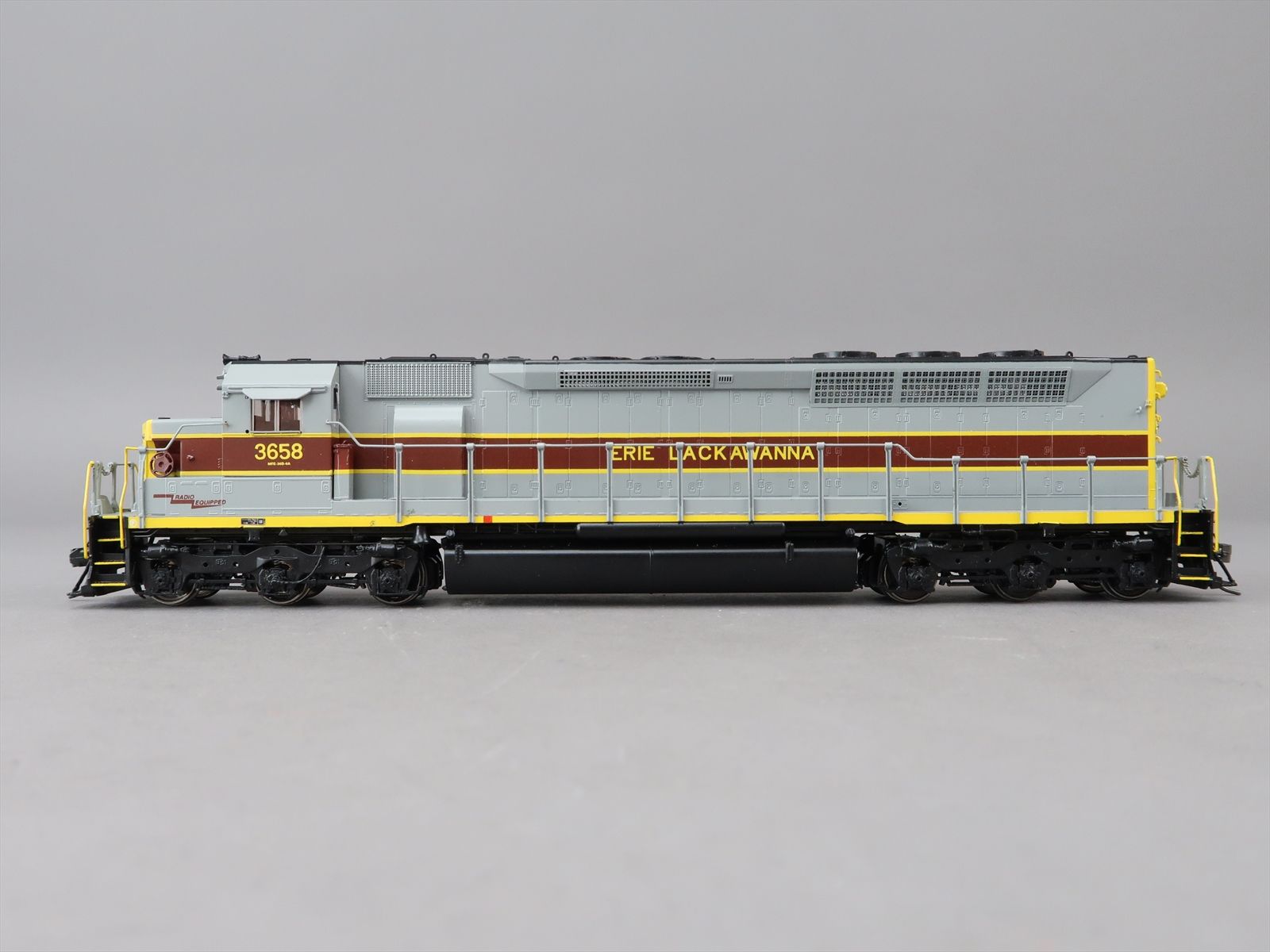 HO Brass Model - OMI 6384.1 EL Erie Lackawanna SDP45 Yellow / Gray ...