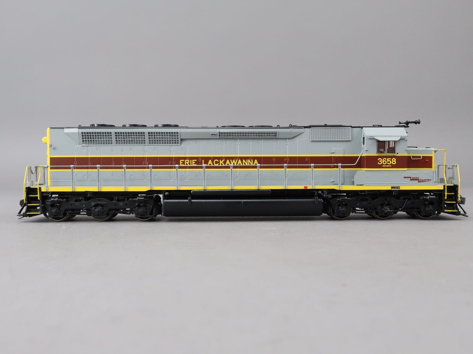 HO Brass Model - OMI 6384.1 EL Erie Lackawanna SDP45 Yellow / Gray #3658 - F/P - 1999 Run - Ajin