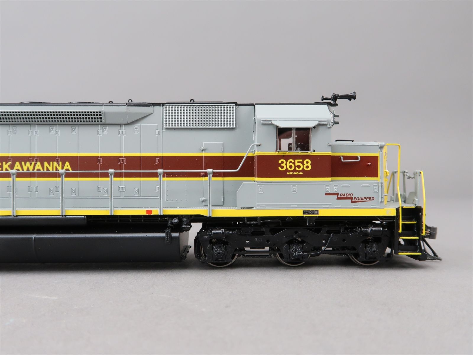 HO Brass Model - OMI 6384.1 EL Erie Lackawanna SDP45 Yellow / Gray ...