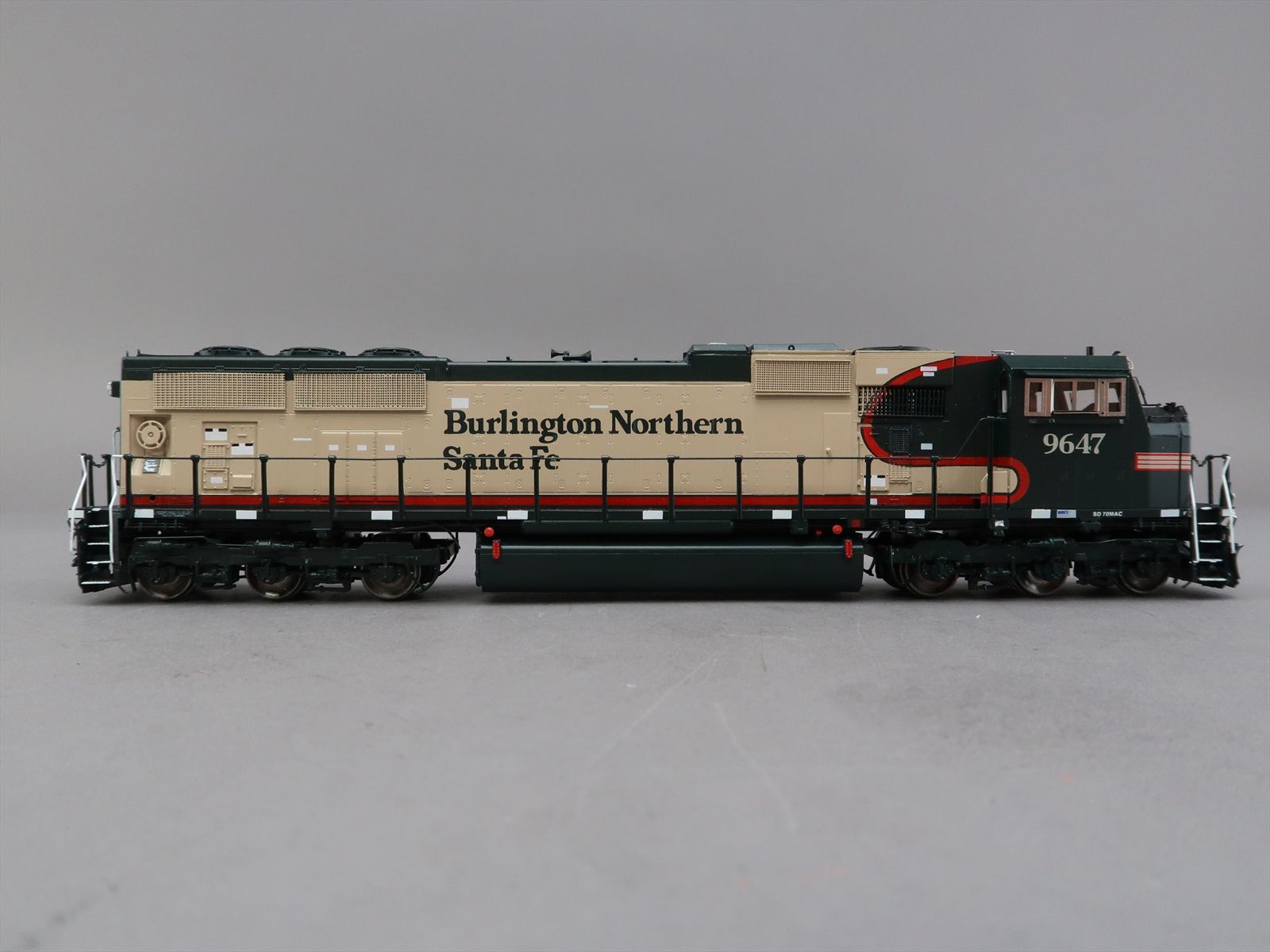 HO Brass Model - OMI 6609.2 BNSF Burlington Northern Santa Fe SD70MAC ...