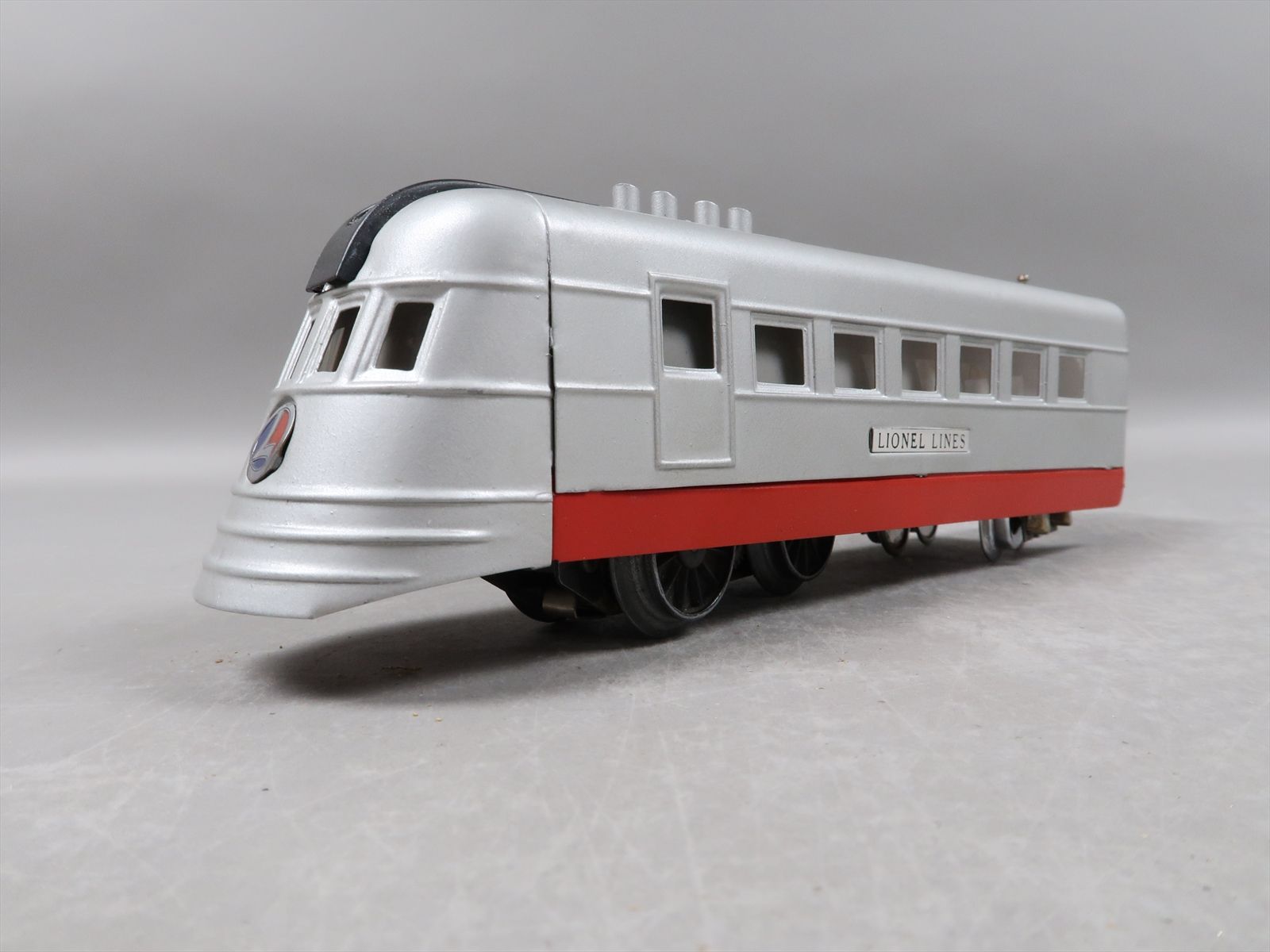 O 3 Rail Diecast Model - Lionel Junior Streamliner Lionel Lines Three ...