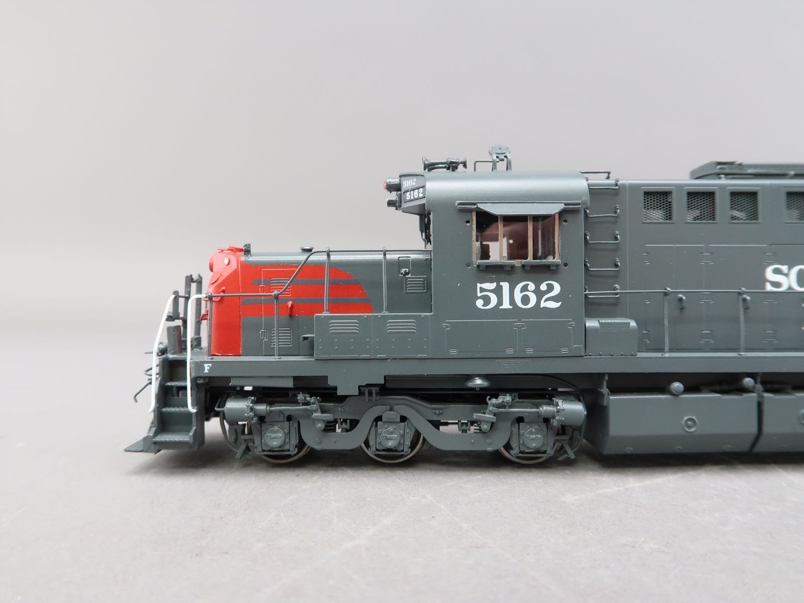 HO Brass Model - OMI 6908.1 SP Southern Pacific RSD15 #5162 Scarlet / Gray - F/P - 1997 Run - Ajin