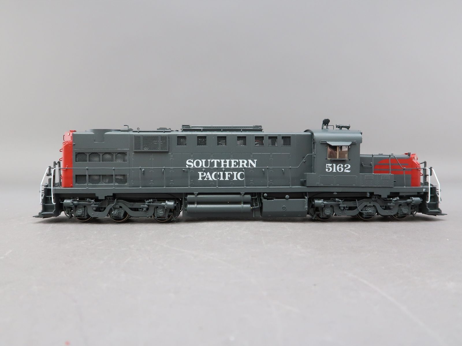 HO Brass Model - OMI 6908.1 SP Southern Pacific RSD15 #5162 Scarlet / Gray - F/P - 1997 Run - Ajin