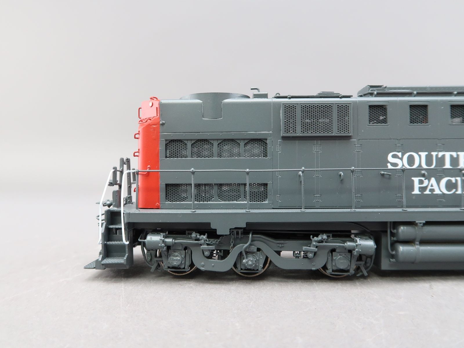 HO Brass Model - OMI 6908.1 SP Southern Pacific RSD15 #5162 Scarlet / Gray - F/P - 1997 Run - Ajin
