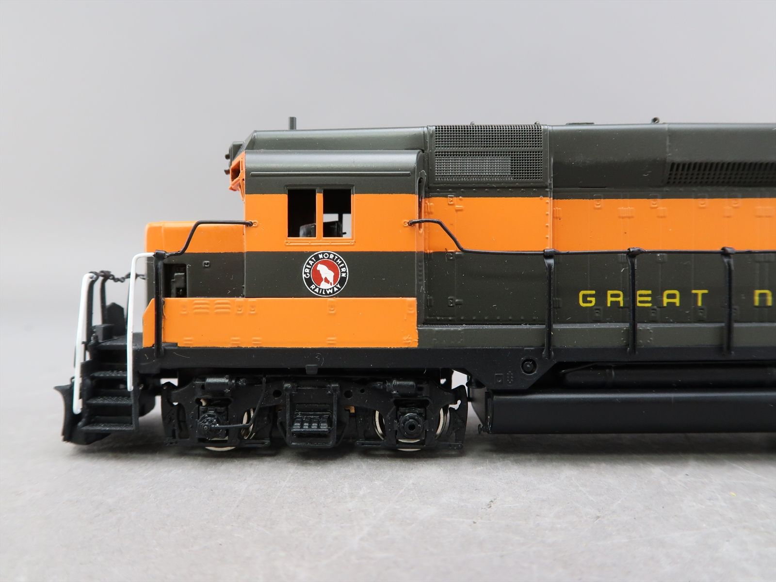 HO Brass Model - Oriental GN Great Northern GP30 Phase II - F/P - Samhongsa
