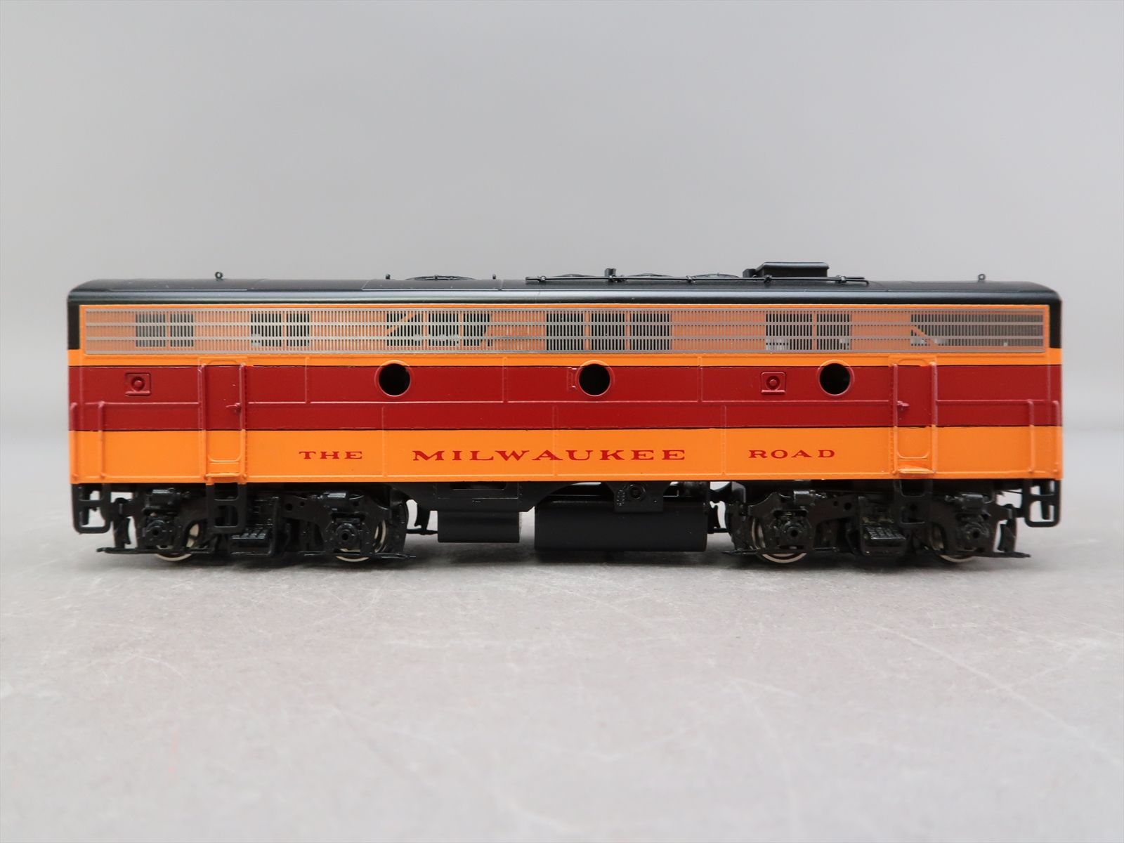 HO Brass Model - Oriental MILW Milwaukee F9 F9B 1750HP - F/P - 1989 Run ...