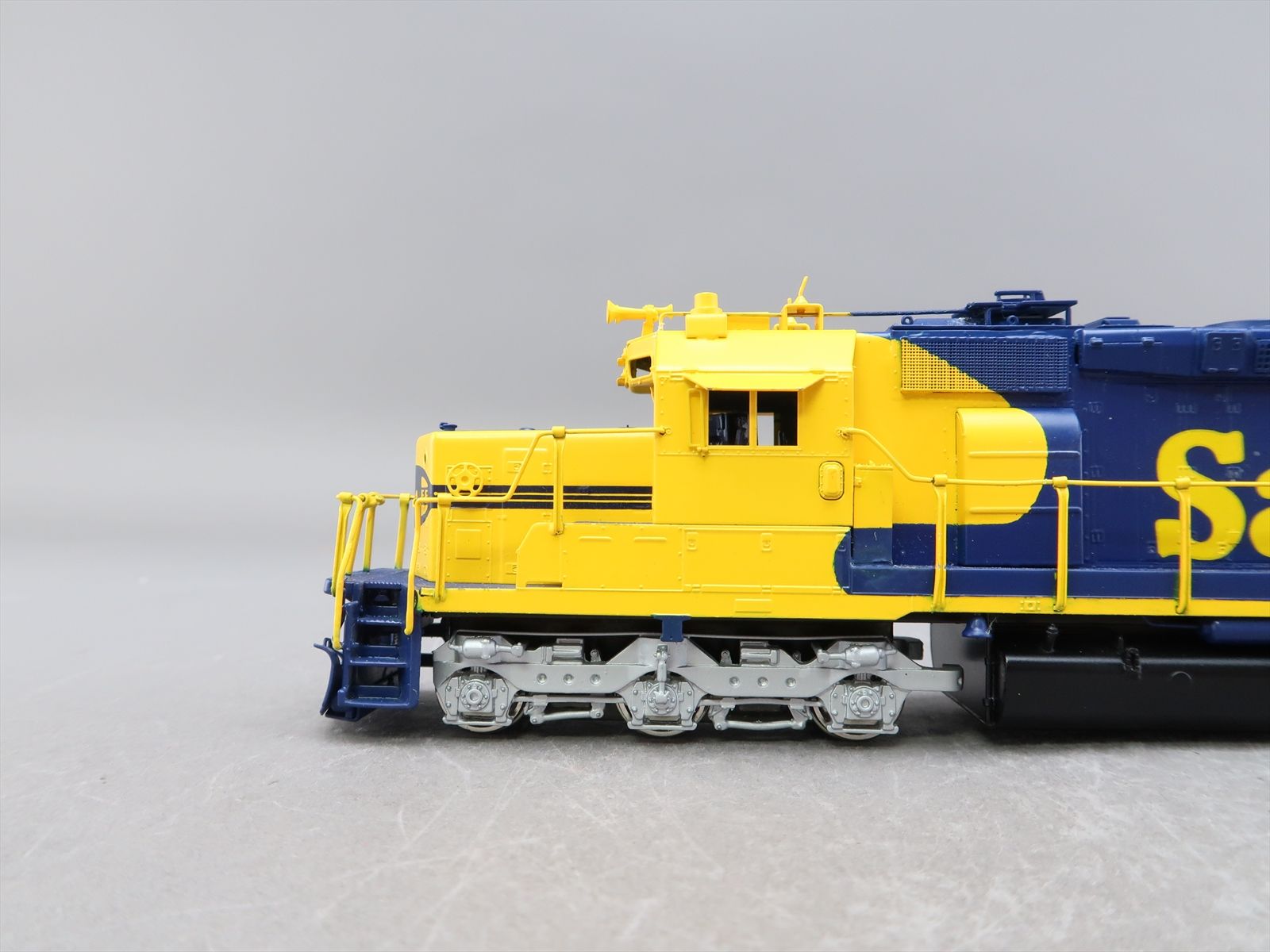 HO Brass Model - E&P AT&SF Santa Fe SD40-2 116-1/2 Nose Early Fans Blue / Yellow - F/P - Samhongsa