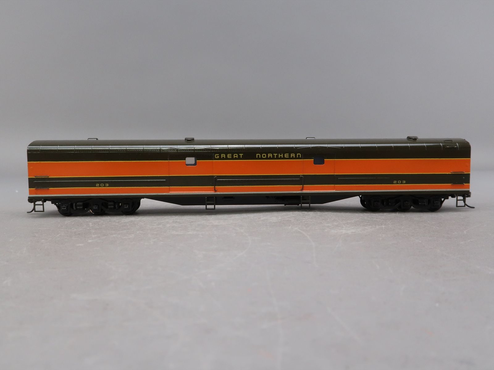 HO Brass Model - Soho 1402 GN Great Northern Baggage Car #203 - Custom - 1976 Run - Kumata