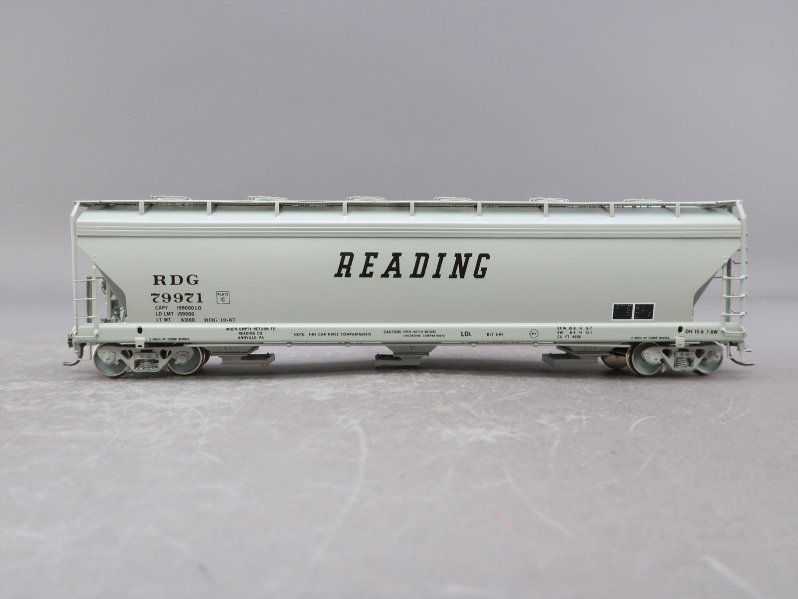 HO Brass Model - OMI 3091 RDG Reading ACF 3 Bay Centerflow 4650 Covered ...