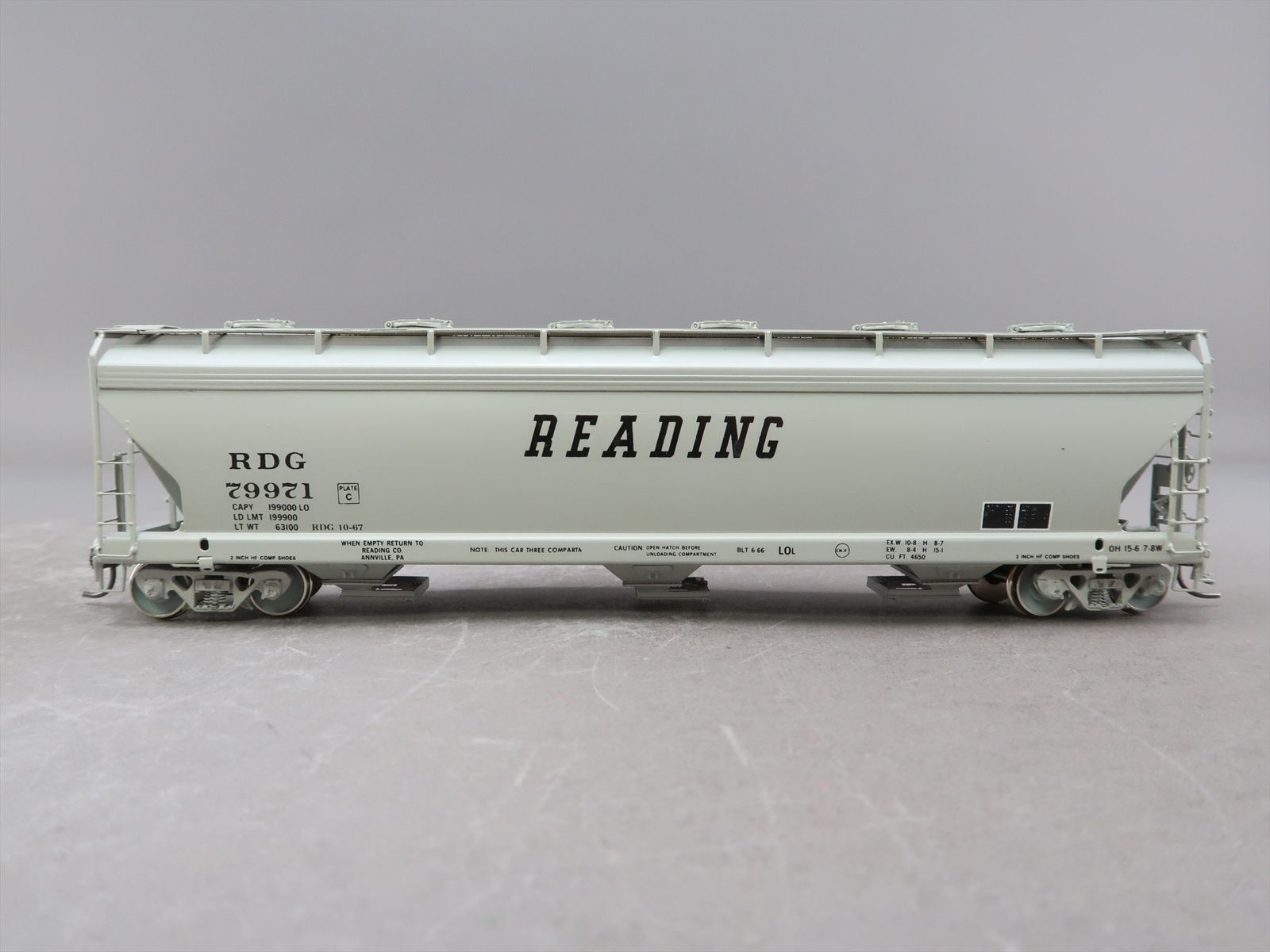 HO Brass Model - OMI 3091 RDG Reading ACF 3 Bay Centerflow 4650 Covered ...
