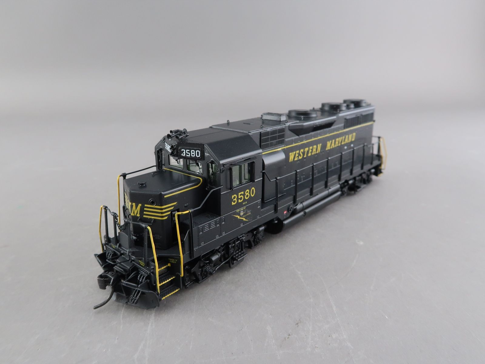 HO Brass Model - OMI 5052 WM Western Maryland GP35 #3580 - Pro Paint by ...