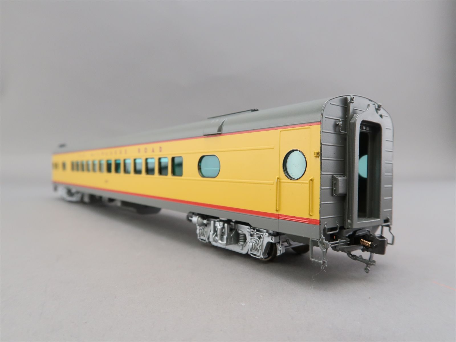 HO Brass Model - RWC MILW26M Milwaukee 40-Seat Leg Rest Coach #609 1957 ...