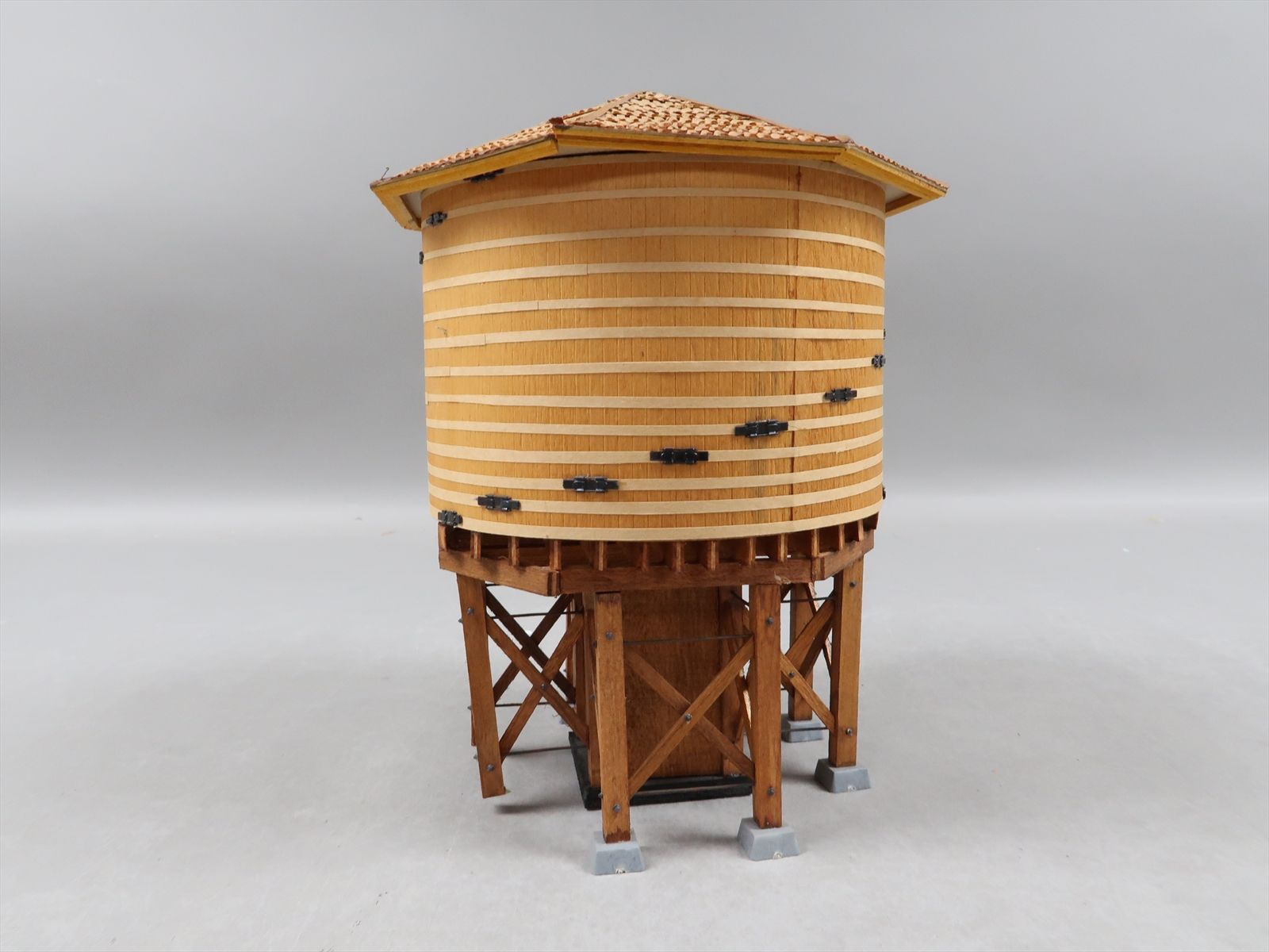 O / On3 Wooden Model - PSC 16403 Wooden Water Tank - Assembled - AS ...