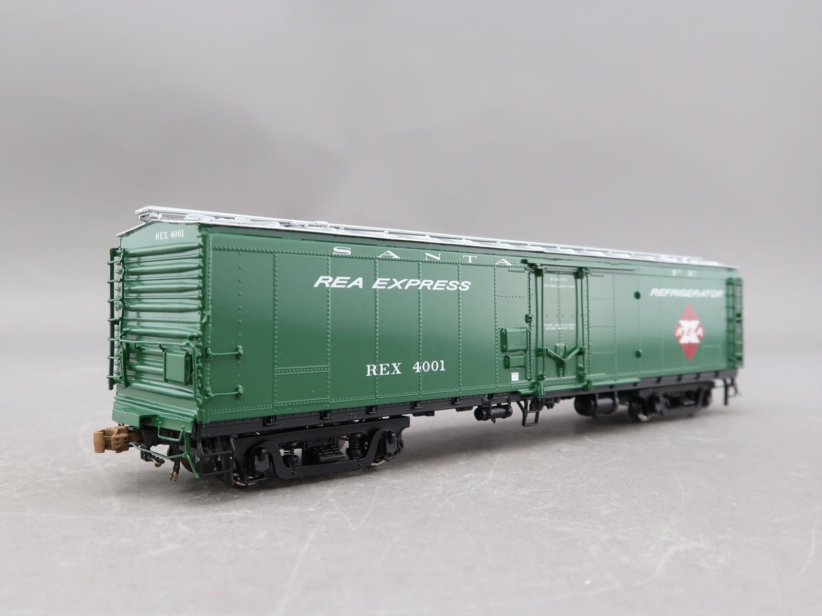 HO Brass Model - TCY 1418.2 AT&SF Santa Fe REA Express Car Reefer #4001 ...
