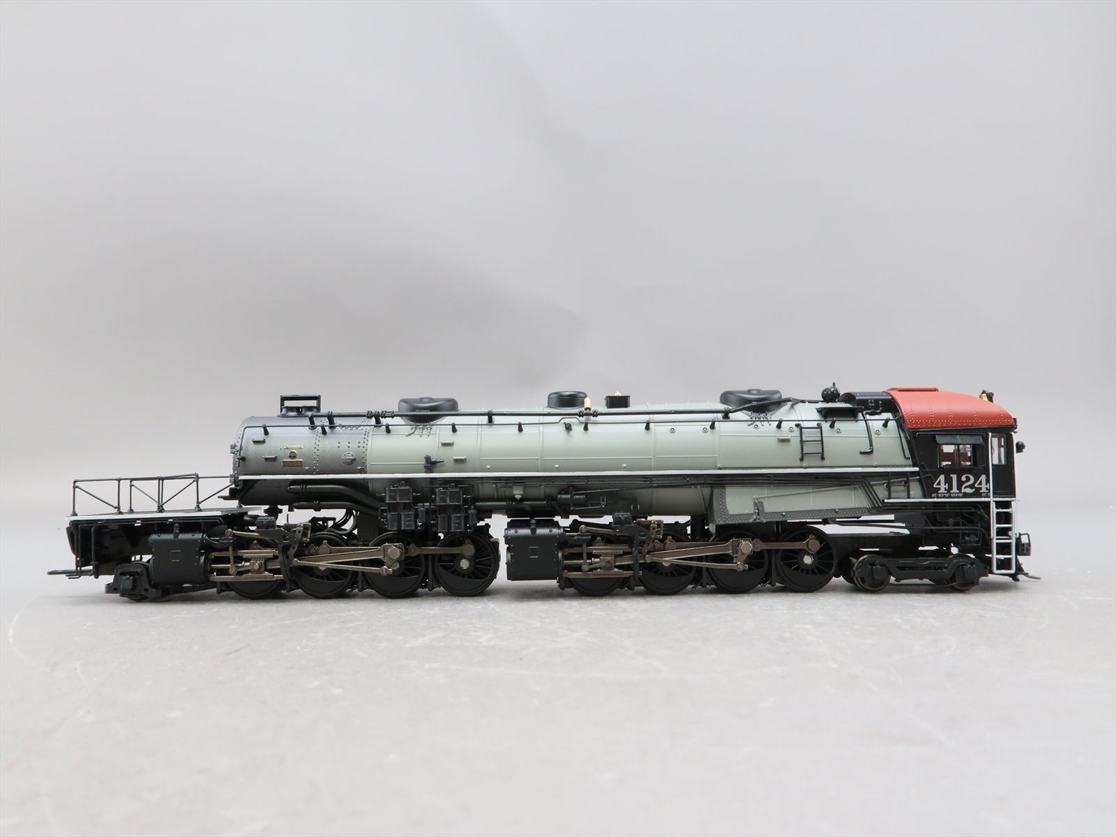 HO Plastic Model - BLI 5191 SP Southern Pacific AC-5 4-8-8-2 Cab ...