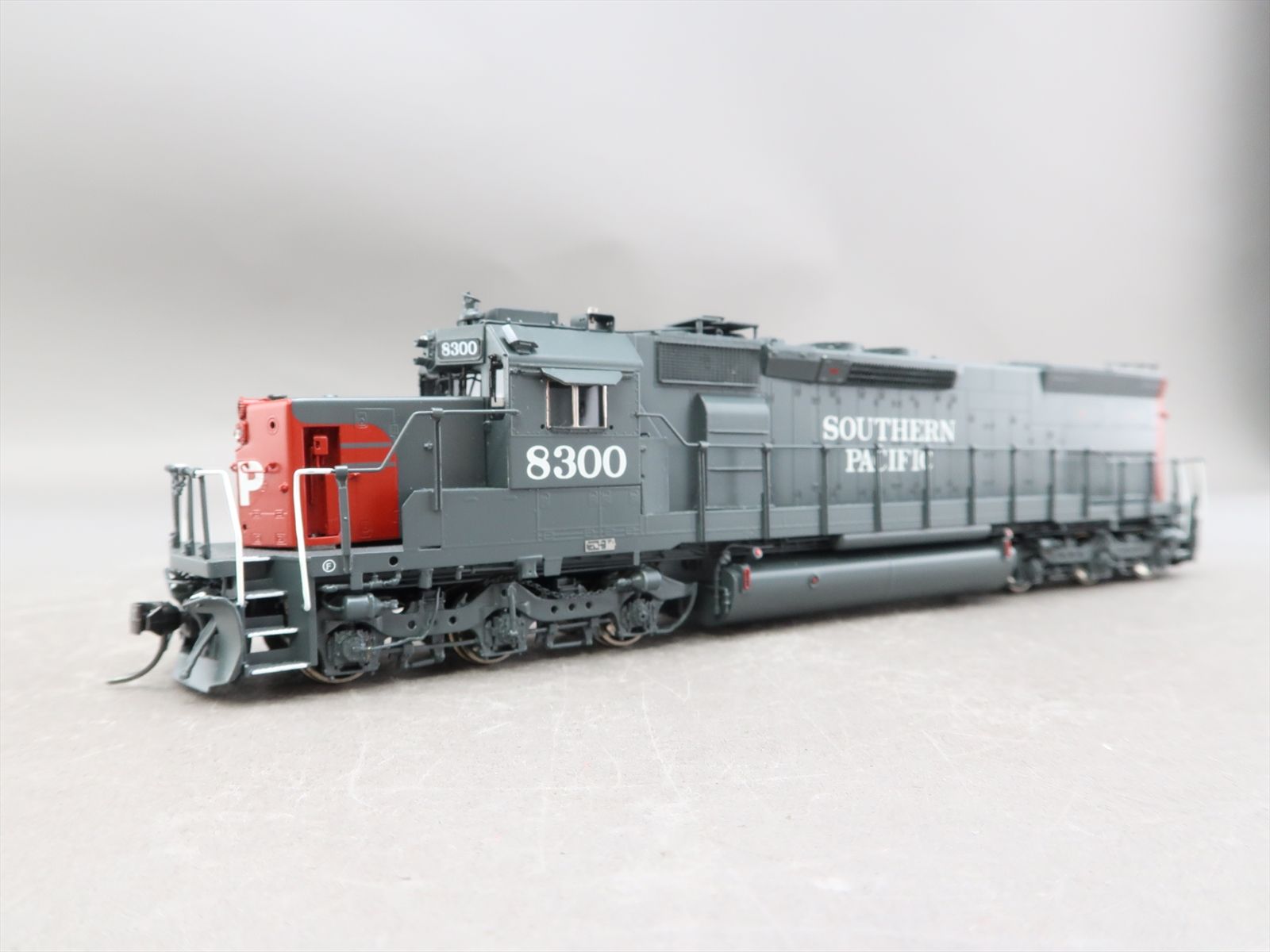 HO Brass Model - OMI 6273.1 SP Southern Pacific SD40T-2 Diesel #8300 - F/P - 1994 Run - Ajin