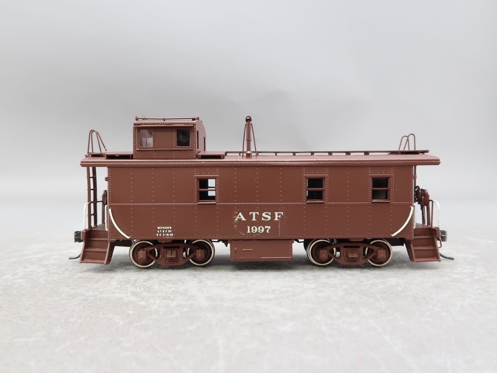 HO Brass Model - Oriental AT&SF Santa Fe Modern Round Roof Caboose ...