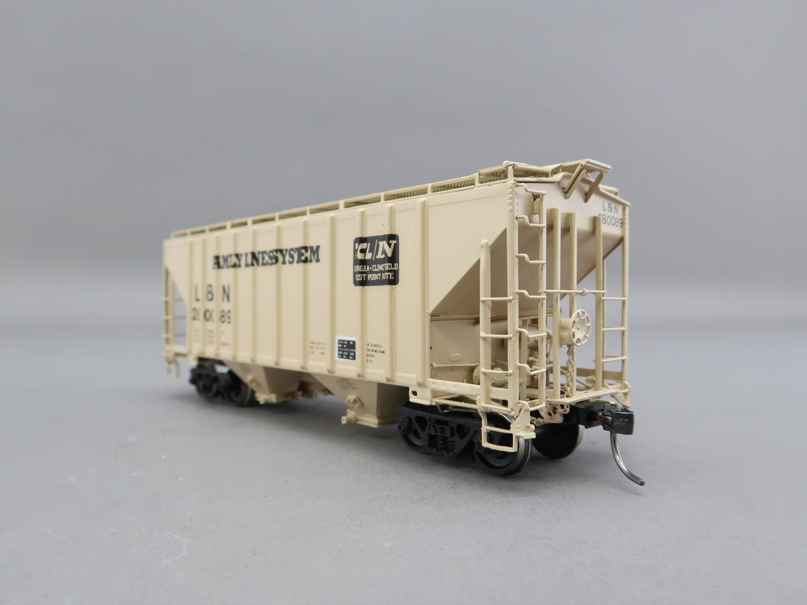 HO Brass Model - OMI 3052 L&N Louisville & Nashville Family Lines System 2 Bay P/S Covered ...