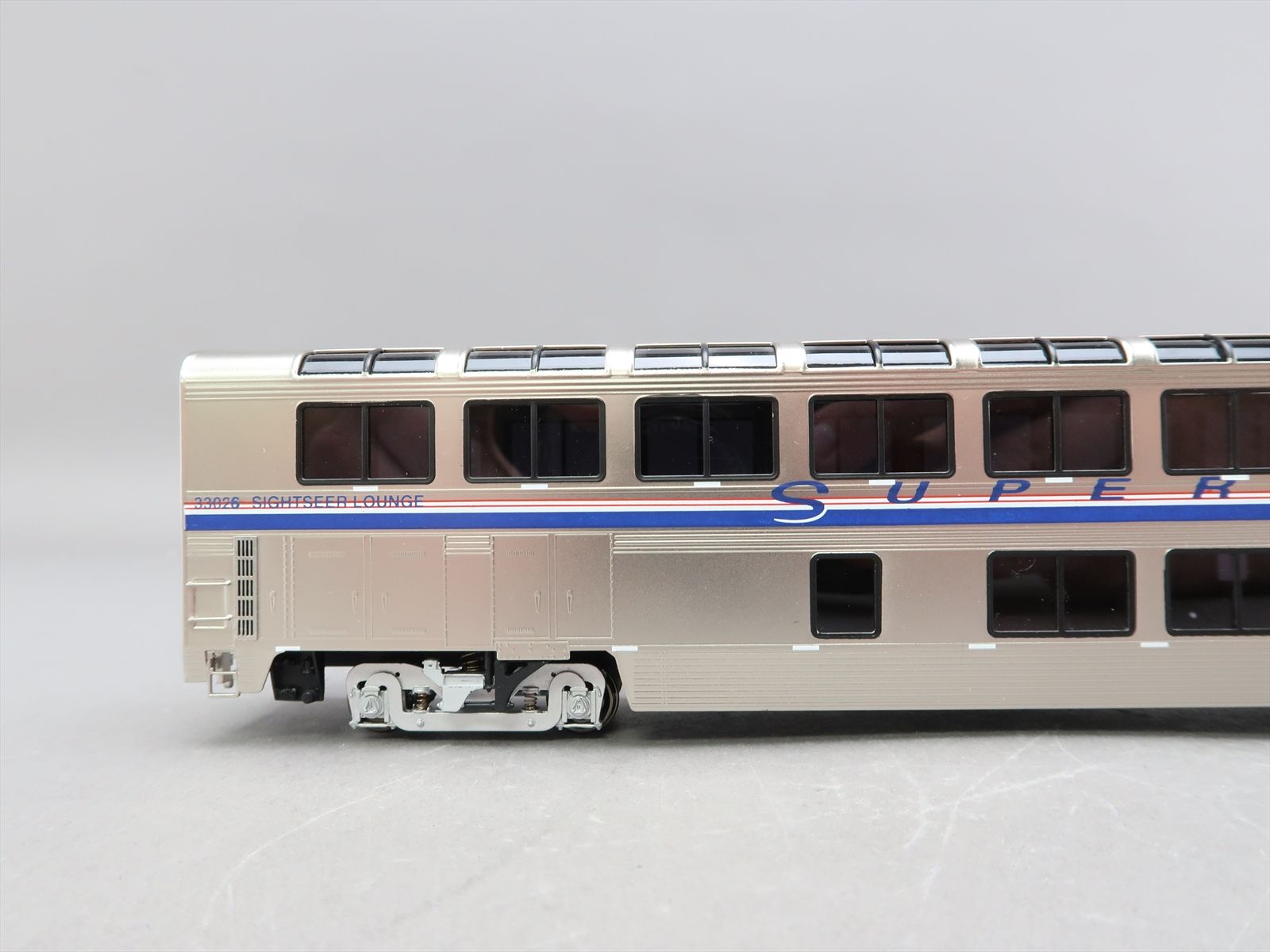 HO Brass Model - OMI 3331.1 Amtrak Superliner II Sightseer Lounge #33026 - F/P - 1997 Run - Ajin