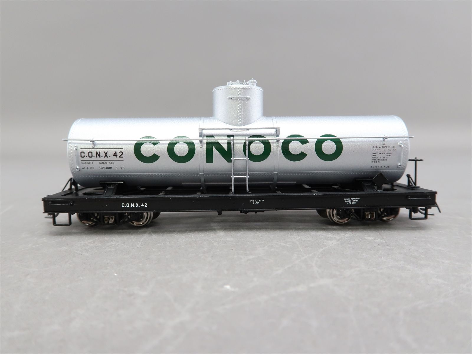 HOn3 Brass Model - DP 3073.1 CONX Conoco Tank Car #42 Wide Dome - F/P Silver - 2019 Run - Juwon