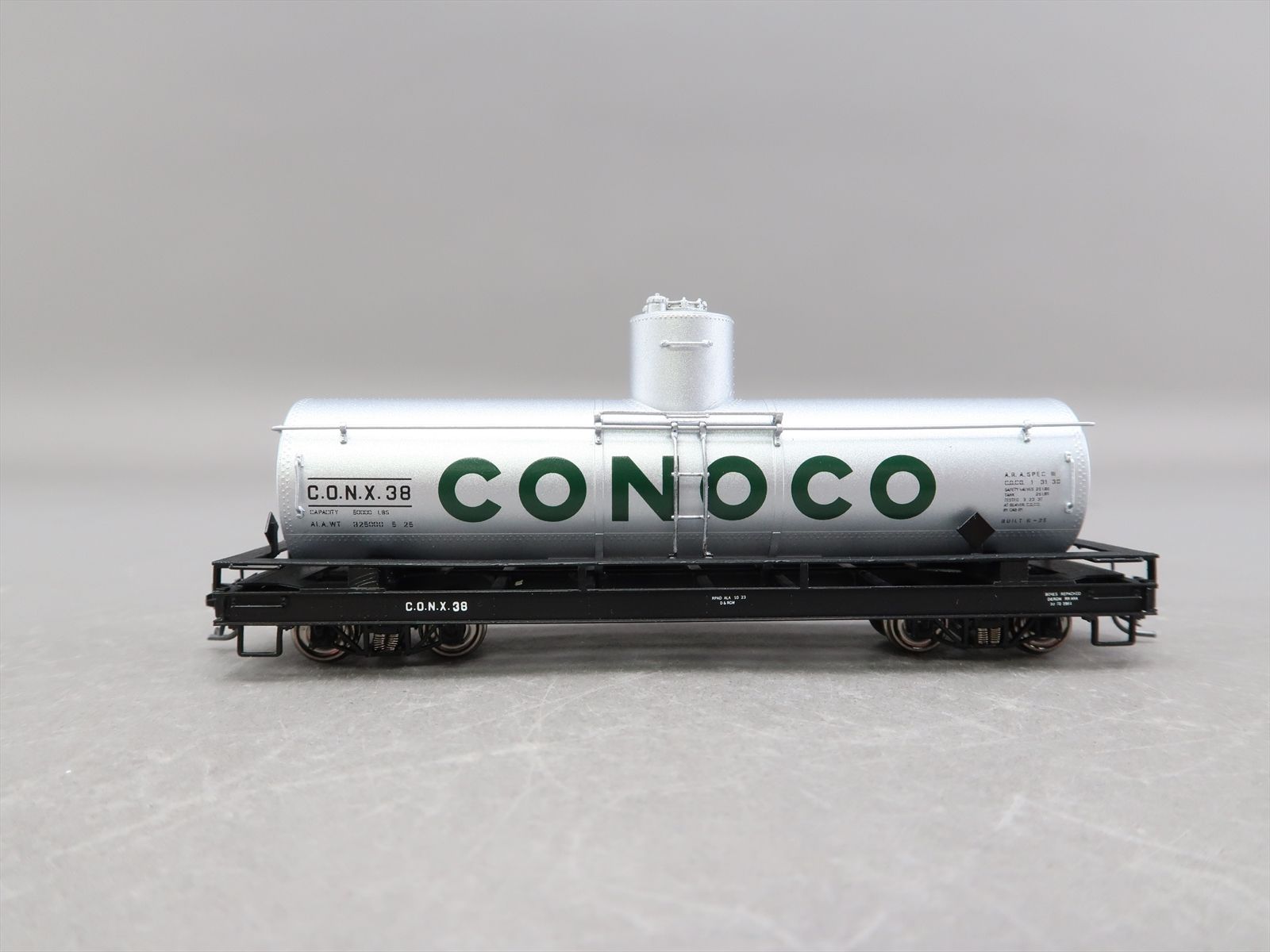 HOn3 Brass Model - DP 3085.1 CONX Conoco Tank Car #38 Narrow Dome - F/P Silver - 2019 Run - Juwon
