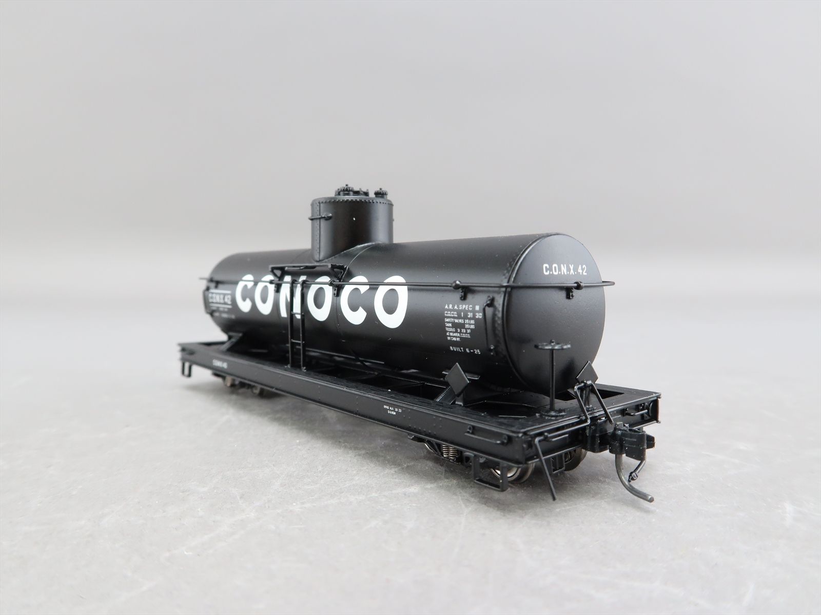 HOn3 Brass Model - DP 3609.1 / 3609.1 CONX Conoco Tank Car #42 Wide Dome - F/P - Black - 2019 ...