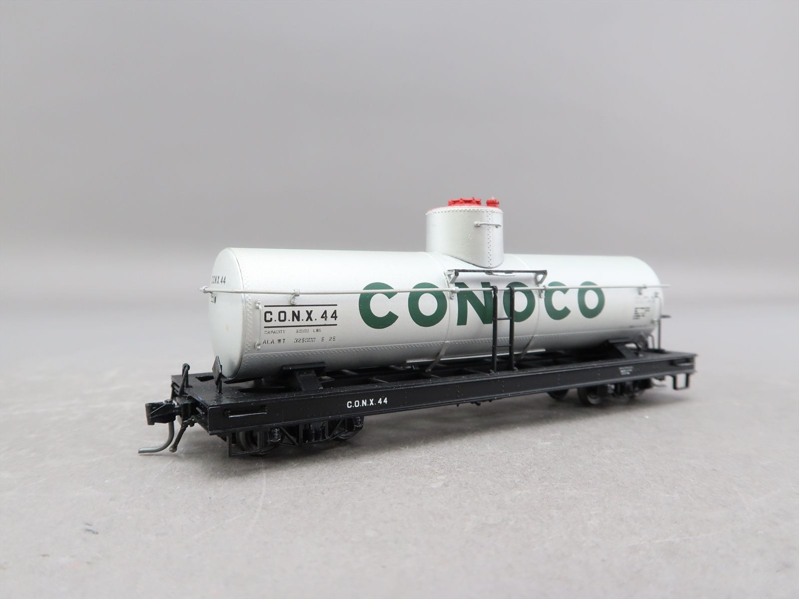 HOn3 Brass Model - DP CONX Conoco Tank Car Green Lettering #44 - F/P - 2003 Run - JuWon