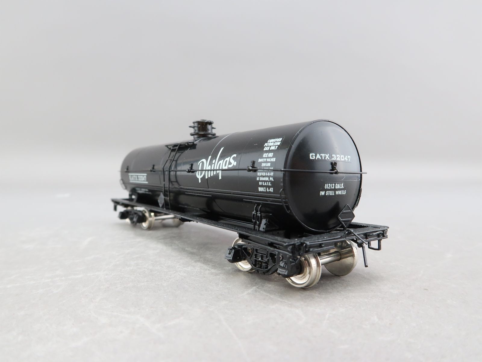 HO Brass Model - OMI 3028.1 GATX L.P. Tank Car Philgas #32047 - F/P ...