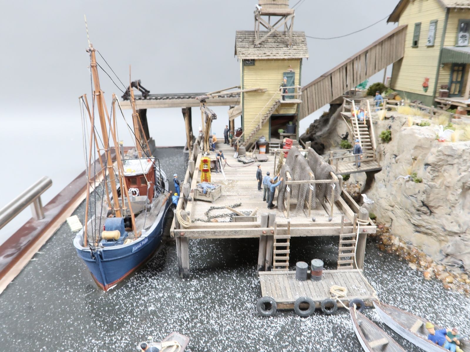 HO 1:87 FSM 18 x 24 Diorama - Pro Built by M. Cain & O. Bama - Kit Bash ...