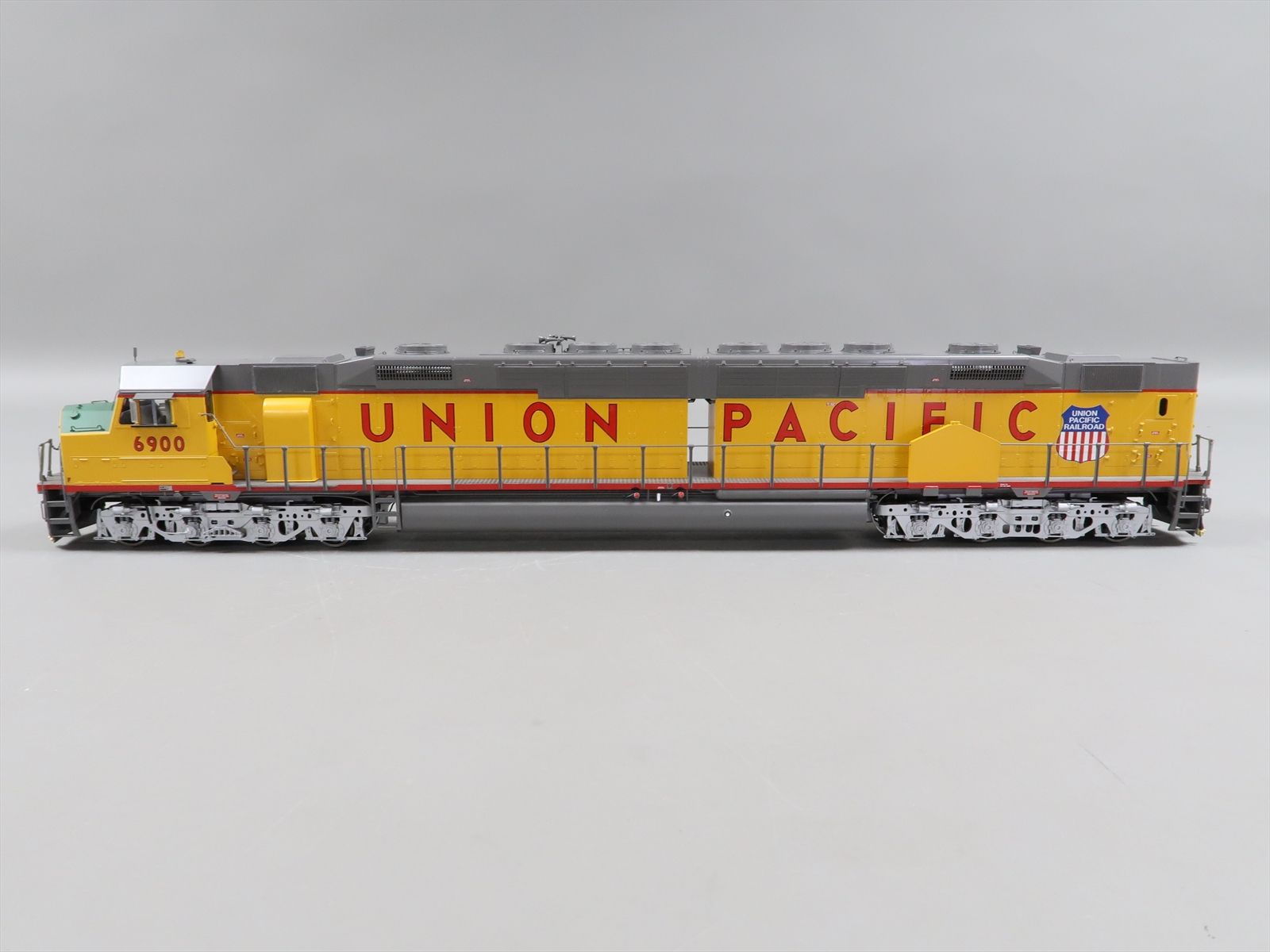 O Brass Model - OMI 0566.1 UP Union Pacific DD40X As Delivered #6900 ...