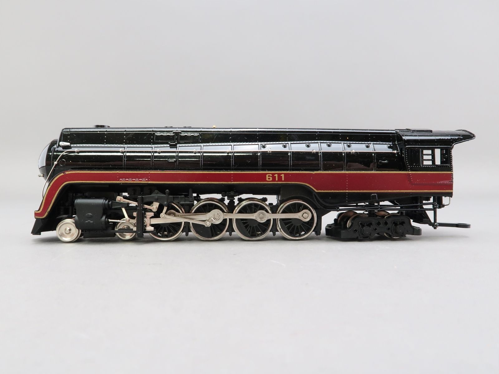 HO Plastic Model - Bachmann 41-0657-A4 N&W Norfolk & Western J Class 4-8-4 #611 - F/P - Made in ...